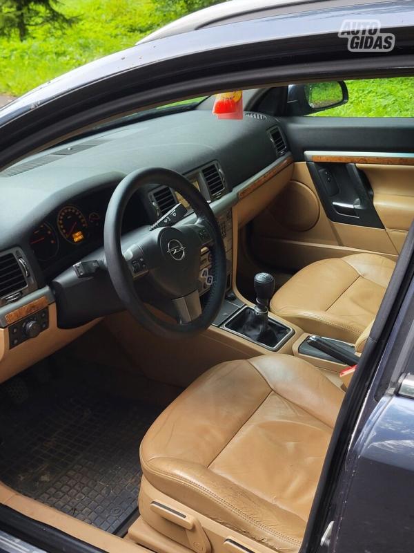 Opel Signum 2007 in Alytus, with an engine capacity of 1.90 L and mileage of 335 thousand km for 1050 €, photo 7 on AUTOMOTO.COM.LV