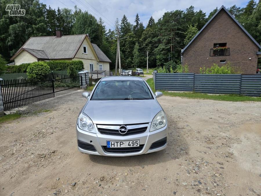 Opel Signum 2007 in Prienai, with an engine capacity of 1.90 L and mileage of 300 thousand km for 850 €, photo 3 on AUTOMOTO.COM.LV