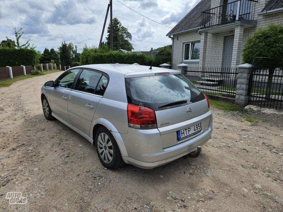 Opel Signum 2007 in Prienai, with an engine capacity of 1.90 L and mileage of 300 thousand km for 850 €, photo 6 on AUTOMOTO.COM.LV