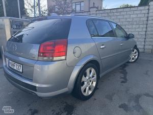 Opel Signum 2007 in Kaunas, with an engine capacity of 1.90 L and mileage of 300 thousand km for 850 €, photo 5 on AUTOMOTO.COM.LV