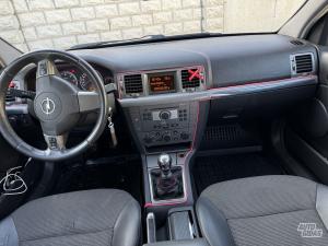 Opel Signum 2007 in Kaunas, with an engine capacity of 1.90 L and mileage of 300 thousand km for 850 €, photo 9 on AUTOMOTO.COM.LV