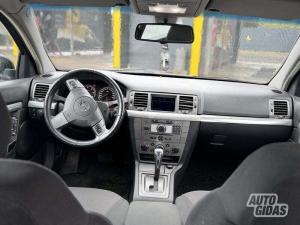 Opel Signum 2007 in Kaunas, with an engine capacity of 1.90 L and mileage of 310 thousand km for 1390 €, photo 17 on AUTOMOTO.COM.LV