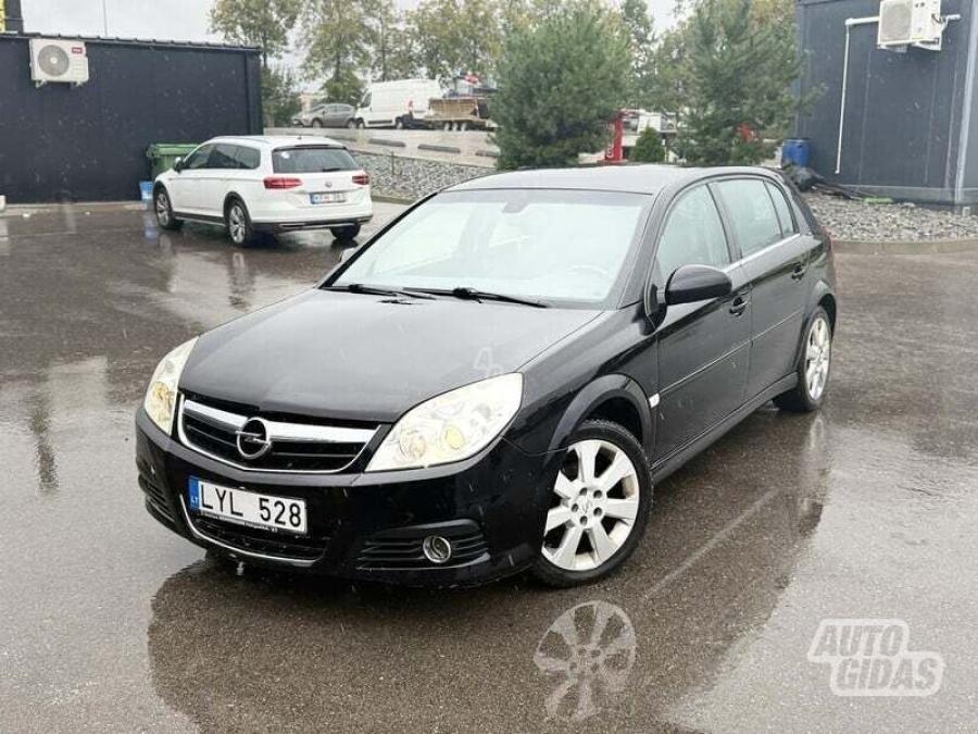 Opel Signum 2007 in Kaunas, with an engine capacity of 1.90 L and mileage of 310 thousand km for 1350 €, photo 1 on AUTOMOTO.COM.LV