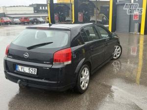Opel Signum 2007 in Kaunas, with an engine capacity of 1.90 L and mileage of 310 thousand km for 1350 €, photo 4 on AUTOMOTO.COM.LV