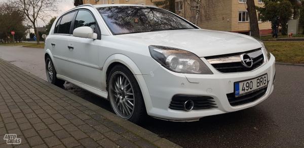 Opel Signum 2008 in Panevezys, with an engine capacity of 3.00 L and mileage of 361 thousand km for 950 €, photo 2 on AUTOMOTO.COM.LV