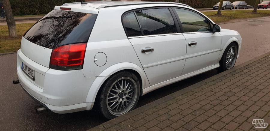 Opel Signum 2008 in Panevezys, with an engine capacity of 3.00 L and mileage of 361 thousand km for 950 €, photo 3 on AUTOMOTO.COM.LV