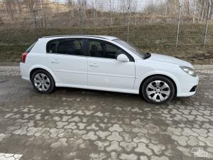 Opel Signum 2008 Viļņa, ar dzinēja tilpumu 1.90 L un nobraukumu 333 tūkst. km par 1650 €, foto 4 vietnē AUTOMOTO.COM.LV