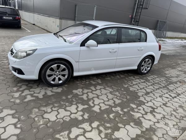 Opel Signum 2008 in Vilnius, with an engine capacity of 1.90 L and mileage of 333 thousand km for 1650 €, photo 6 on AUTOMOTO.COM.LV