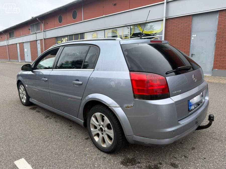 Opel Signum 2008 in Vilnius, with an engine capacity of 1.90 L and mileage of 413 thousand km for 1199 €, photo 7 on AUTOMOTO.COM.LV