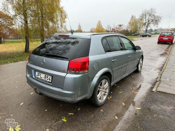 Opel Signum 2008 in Klaipeda, with an engine capacity of 1.90 L and mileage of 389 thousand km for 650 €, photo 4 on AUTOMOTO.COM.LV