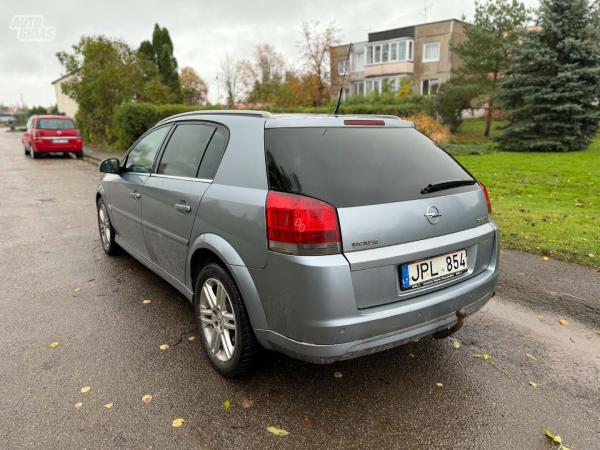 Opel Signum 2008 in Klaipeda, with an engine capacity of 1.90 L and mileage of 389 thousand km for 650 €, photo 5 on AUTOMOTO.COM.LV