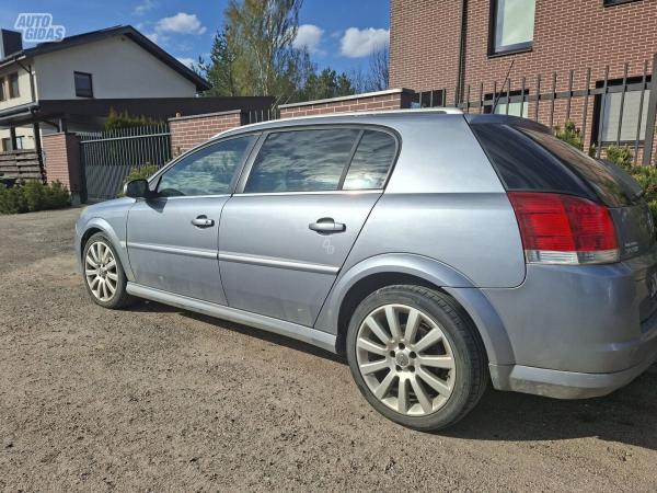 Opel Signum 2009 in Vilnius, with an engine capacity of 1.90 L and mileage of 345 thousand km for 1290 €, photo 1 on AUTOMOTO.COM.LV