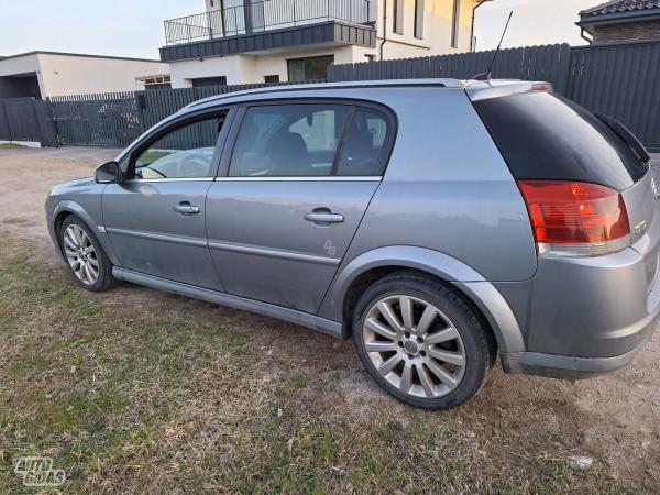Opel Signum 2009 in Vilnius, with an engine capacity of 1.90 L and mileage of 345 thousand km for 1290 €, photo 7 on AUTOMOTO.COM.LV
