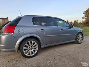 Opel Signum 2009 in Vilnius, with an engine capacity of 1.90 L and mileage of 346 thousand km for 1150 €, photo 4 on AUTOMOTO.COM.LV