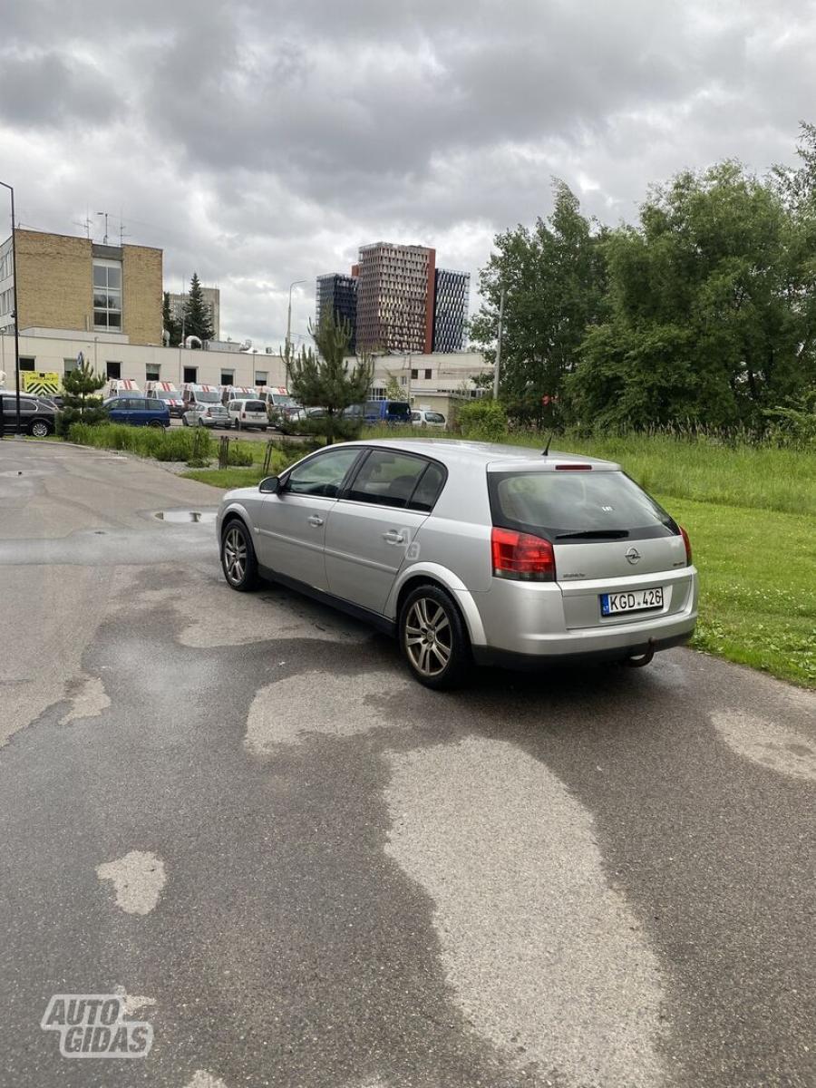 Opel Signum 2004 Viļņa, ar dzinēja tilpumu 1.90 L un nobraukumu 410 tūkst. km par 500 €, foto 3 vietnē AUTOMOTO.COM.LV