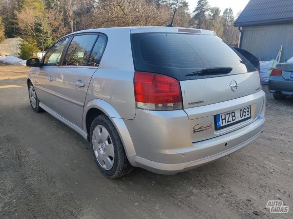 Opel Signum 2005 in Siauliai, with an engine capacity of 1.90 L and mileage of 360 thousand km for 1250 €, photo 3 on AUTOMOTO.COM.LV
