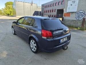Opel Signum 2007 in Klaipeda, with an engine capacity of 1.90 L and mileage of 263 thousand km for 1450 €, photo 4 on AUTOMOTO.COM.LV