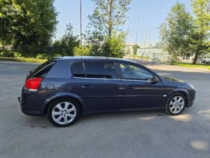 Opel Signum 2007 in Klaipeda, with an engine capacity of 1.90 L and mileage of 263 thousand km for 1450 €, photo 6 on AUTOMOTO.COM.LV