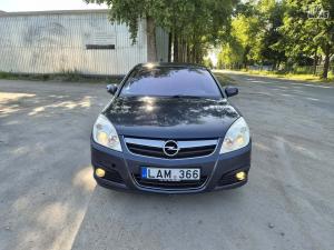 Opel Signum 2007 in Klaipeda, with an engine capacity of 1.90 L and mileage of 263 thousand km for 1450 €, photo 9 on AUTOMOTO.COM.LV