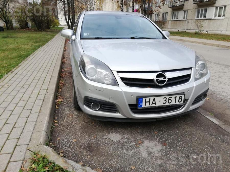 Opel Signum 2008 Rīga, ar dzinēja tilpumu 3.00 L un nobraukumu 256 tūkst. km par 2350 €, foto 6 vietnē AUTOMOTO.COM.LV