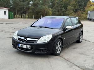 Opel Signum 2008 in Kelme, with an engine capacity of 1.90 L and mileage of 333 thousand km for 1350 €, photo  on AUTOMOTO.COM.LV