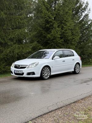 White Opel Signum 2008 in Vilnius, with an engine capacity of 3.00 L and mileage of 366 thousand km for 920 €, photo  on AUTOMOTO.COM.LV