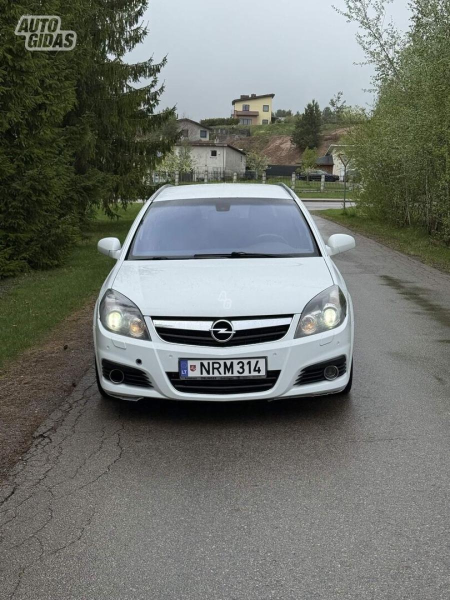 White Opel Signum 2008 in Vilnius, with an engine capacity of 3.00 L and mileage of 366 thousand km for 920 €, photo 3 on AUTOMOTO.COM.LV