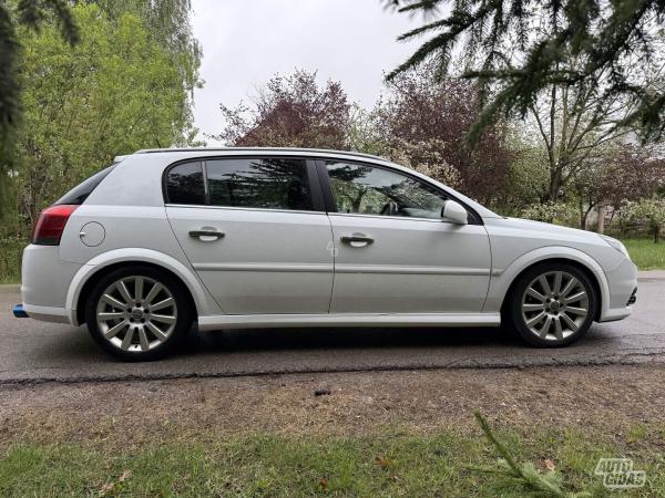 Balts Opel Signum 2008 Viļņa, ar dzinēja tilpumu 3.00 L un nobraukumu 366 tūkst. km par 920 €, foto 7 vietnē AUTOMOTO.COM.LV