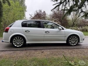 White Opel Signum 2008 in Vilnius, with an engine capacity of 3.00 L and mileage of 366 thousand km for 920 €, photo 8 on AUTOMOTO.COM.LV