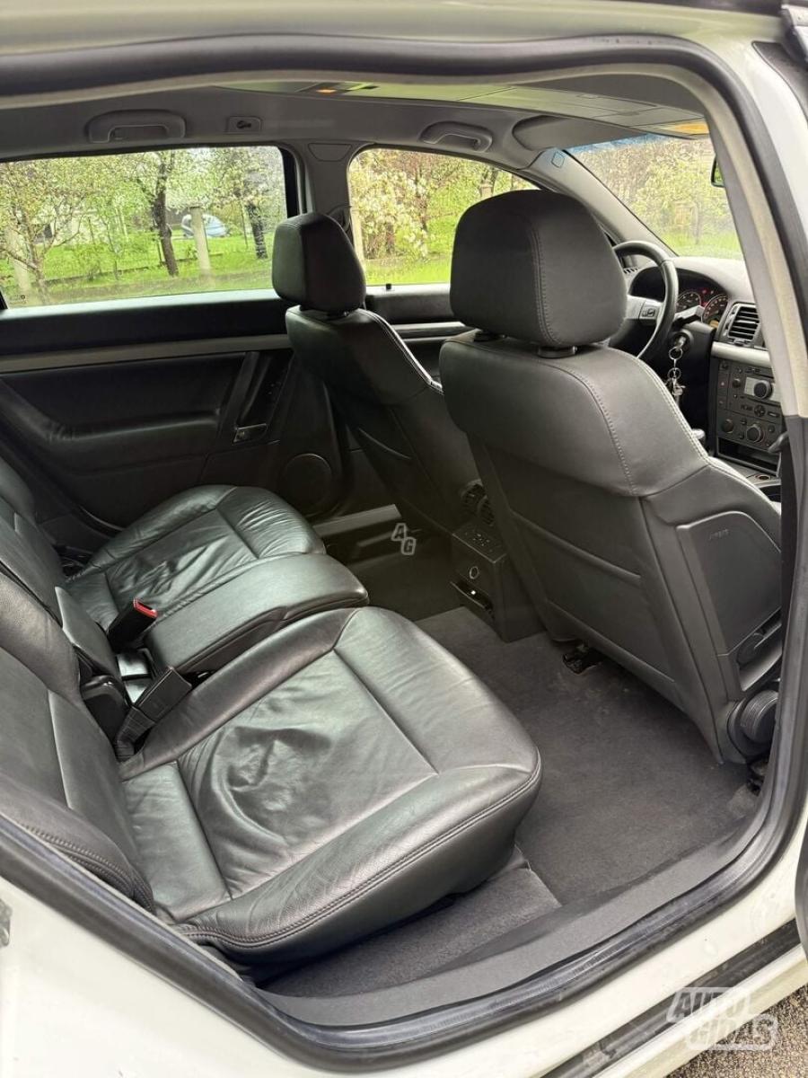 White Opel Signum 2008 in Vilnius, with an engine capacity of 3.00 L and mileage of 366 thousand km for 920 €, photo 20 on AUTOMOTO.COM.LV