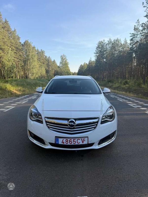 White Opel Signum 2014 in Kazlu Ruda, with an engine capacity of 1.98 L and mileage of 268 thousand km for 4100 €, photo 1 on AUTOMOTO.COM.LV
