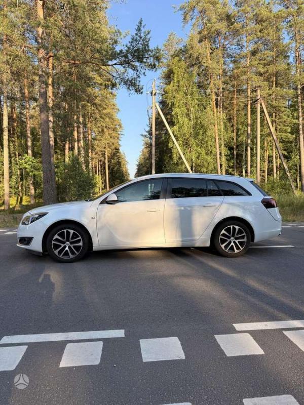 White Opel Signum 2014 in Kazlu Ruda, with an engine capacity of 1.98 L and mileage of 268 thousand km for 4100 €, photo 7 on AUTOMOTO.COM.LV