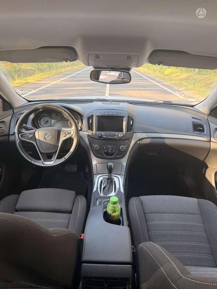 White Opel Signum 2014 in Kazlu Ruda, with an engine capacity of 1.98 L and mileage of 268 thousand km for 4100 €, photo 11 on AUTOMOTO.COM.LV
