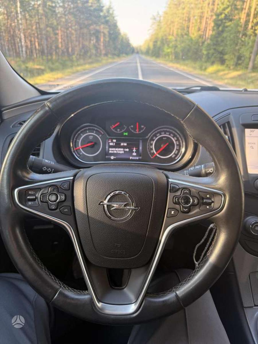 White Opel Signum 2014 in Kazlu Ruda, with an engine capacity of 1.98 L and mileage of 268 thousand km for 4100 €, photo 13 on AUTOMOTO.COM.LV