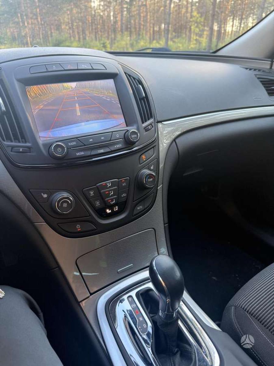 White Opel Signum 2014 in Kazlu Ruda, with an engine capacity of 1.98 L and mileage of 268 thousand km for 4100 €, photo 18 on AUTOMOTO.COM.LV