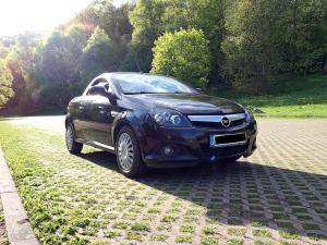 Melns Opel Tigra 2005 Viļņa, ar dzinēja tilpumu 1.36 L un nobraukumu 144 tūkst. km par 1100 €, foto 5 vietnē AUTOMOTO.COM.LV