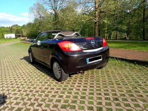 Melns Opel Tigra 2005 Viļņa, ar dzinēja tilpumu 1.36 L un nobraukumu 144 tūkst. km par 1100 €, foto 10 vietnē AUTOMOTO.COM.LV