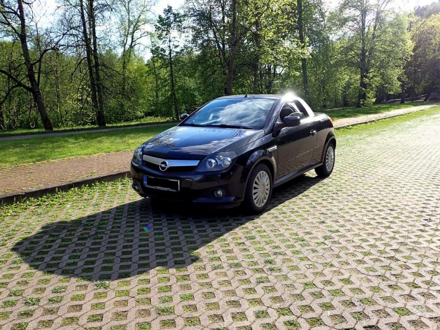 Melns Opel Tigra 2005 Viļņa, ar dzinēja tilpumu 1.36 L un nobraukumu 144 tūkst. km par 1100 €, foto 12 vietnē AUTOMOTO.COM.LV