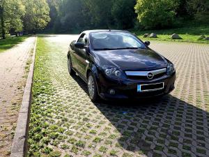 Melns Opel Tigra 2005 Viļņa, ar dzinēja tilpumu 1.36 L un nobraukumu 144 tūkst. km par 1100 €, foto 13 vietnē AUTOMOTO.COM.LV