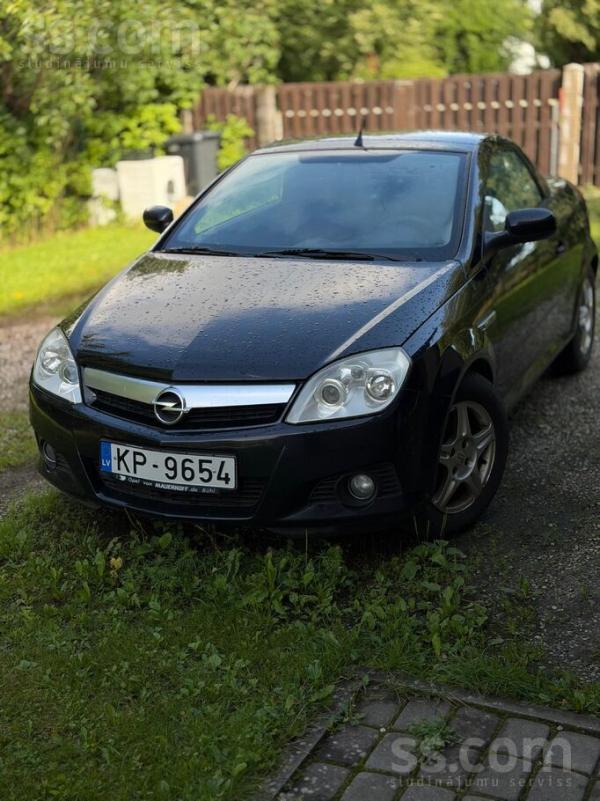 Melns Opel Tigra 2006 Kuldīga, ar dzinēja tilpumu 1.80 L un nobraukumu 183 tūkst. km par 800 €, foto 4 vietnē AUTOMOTO.COM.LV