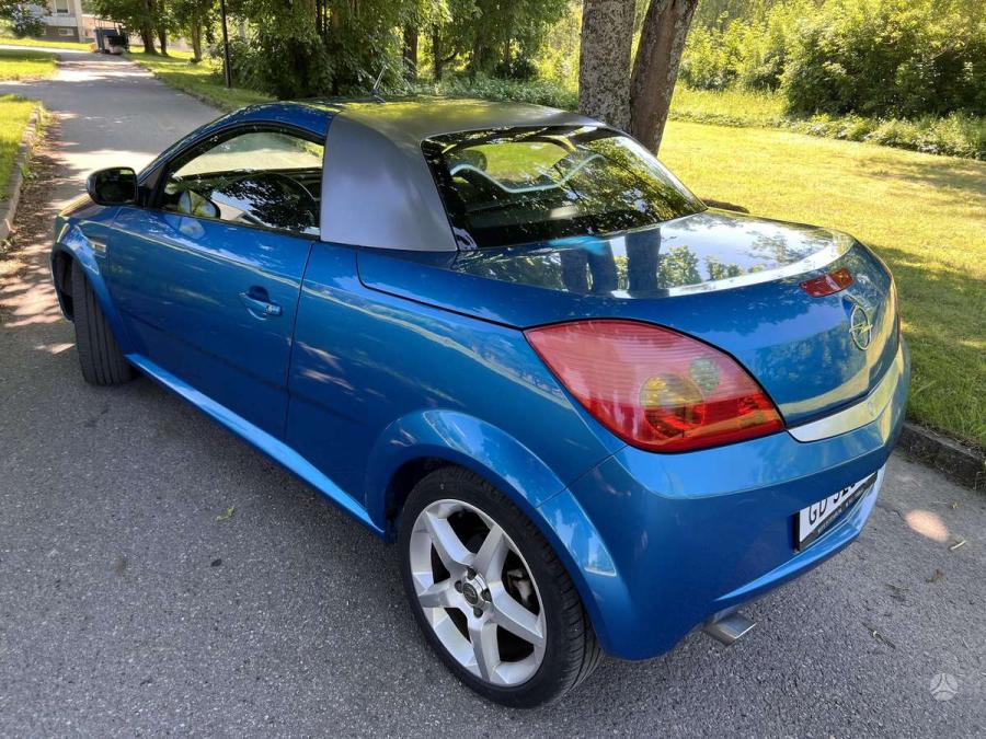Blue Opel Tigra 2004 in Vilnius, with an engine capacity of 1.80 L and mileage of 213 thousand km for 2500 €, photo 12 on AUTOMOTO.COM.LV
