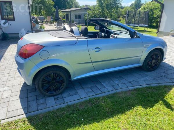 Zils Opel Tigra 2005 Alūksne, ar dzinēja tilpumu 1.40 L un nobraukumu 164 tūkst. km par 2400 €, foto 2 vietnē AUTOMOTO.COM.LV