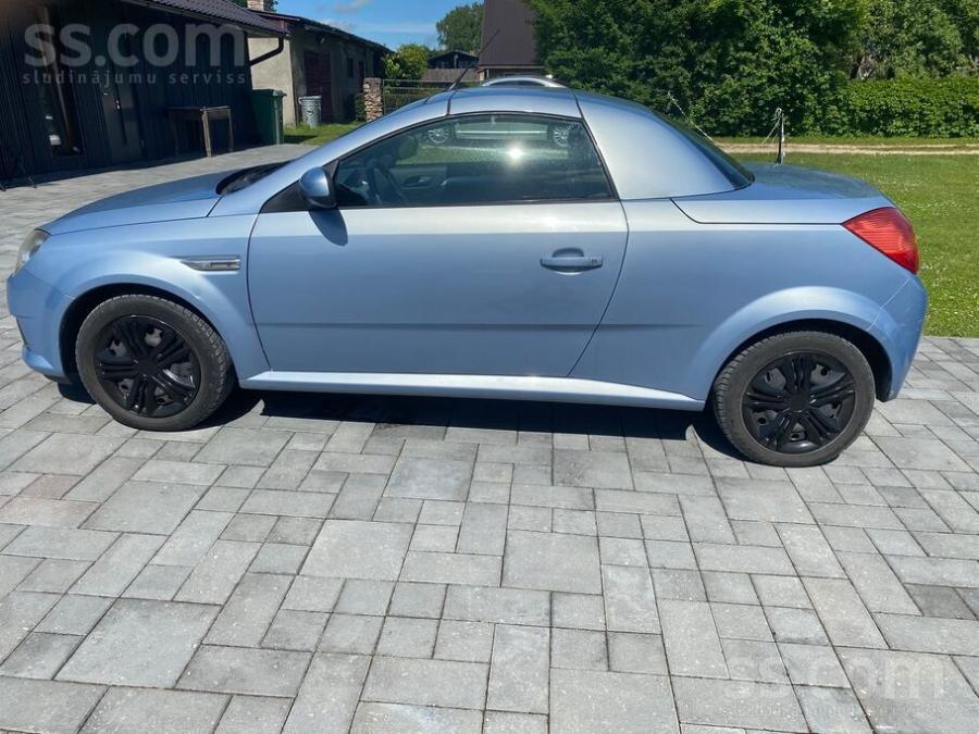 Zils Opel Tigra 2005 Alūksne, ar dzinēja tilpumu 1.40 L un nobraukumu 164 tūkst. km par 2400 €, foto 4 vietnē AUTOMOTO.COM.LV