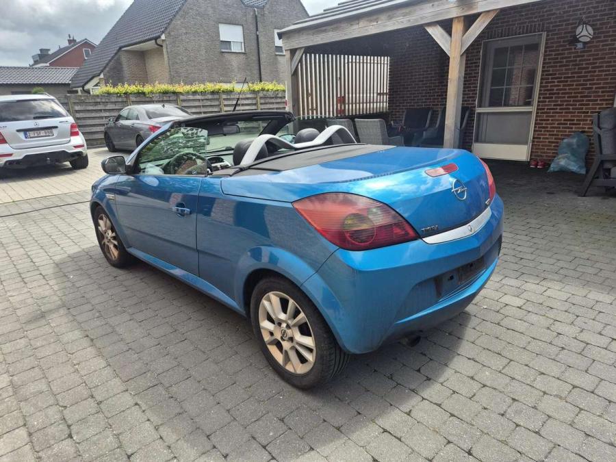 Zils Opel Tigra 2006 Šauļi, ar dzinēja tilpumu 1.30 L un nobraukumu 196 tūkst. km par 1200 €, foto 4 vietnē AUTOMOTO.COM.LV