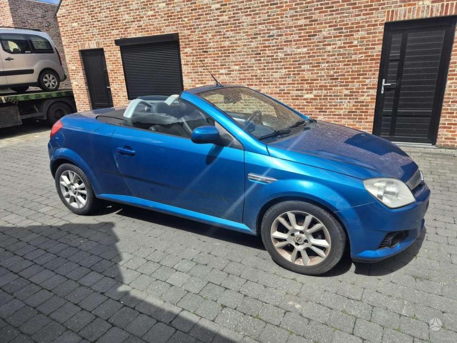 Zils Opel Tigra 2006 Šauļi, ar dzinēja tilpumu 1.30 L un nobraukumu 196 tūkst. km par 1200 €, foto 8 vietnē AUTOMOTO.COM.LV
