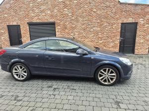 Zils Opel Tigra 2006 Šauļi, ar dzinēja tilpumu 1.30 L un nobraukumu 196 tūkst. km par 1200 €, foto 25 vietnē AUTOMOTO.COM.LV