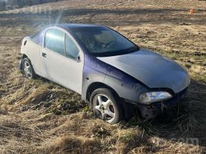 Blue Opel Tigra 1994 in Rezekne, with an engine capacity of 1.40 L and mileage of 263 thousand km for 400 €, photo 3 on AUTOMOTO.COM.LV