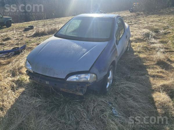 Blue Opel Tigra 1994 in Rezekne, with an engine capacity of 1.40 L and mileage of 263 thousand km for 400 €, photo 3 on AUTOMOTO.COM.LV