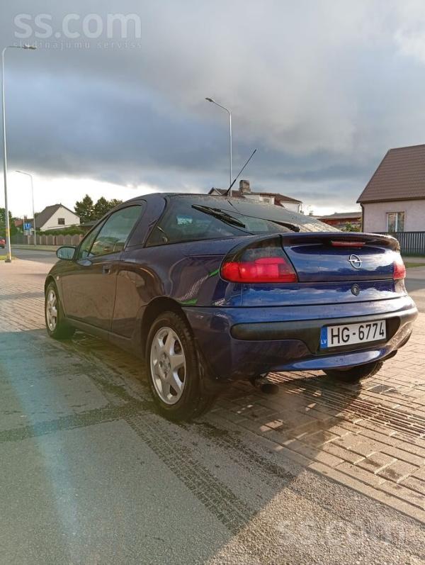 Blue Opel Tigra 2000 in Liepaja, with an engine capacity of 1.60 L and mileage of 189 thousand km for 1100 €, photo 5 on AUTOMOTO.COM.LV
