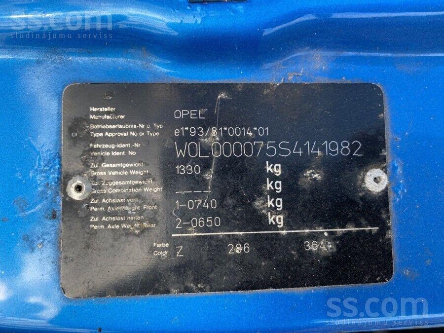 Zils Opel Tigra 1995 Rīga, ar dzinēja tilpumu 2.00 L un nobraukumu 214 tūkst. km par 900 €, foto 5 vietnē AUTOMOTO.COM.LV